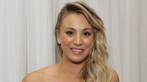 Big Bang Theory's Mrs Wolowitz dies at the age of 62 - BBC News