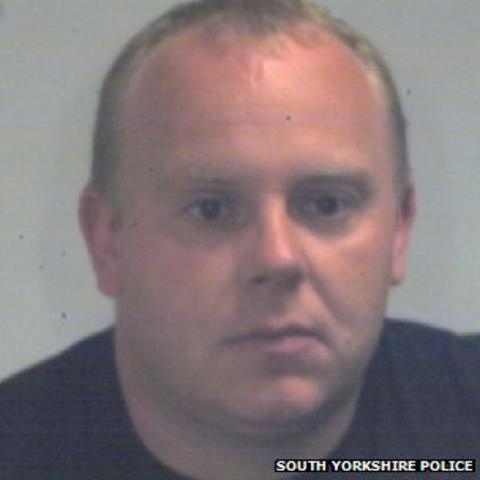 Doncaster man pleads guilty to child abduction - BBC News