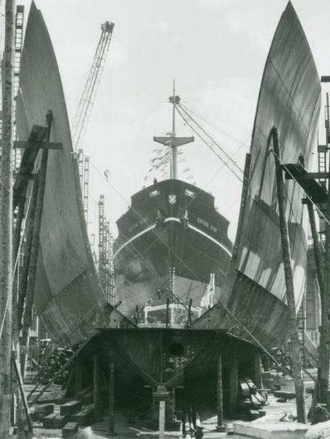 UN tribute to shipbuilding archive - BBC News