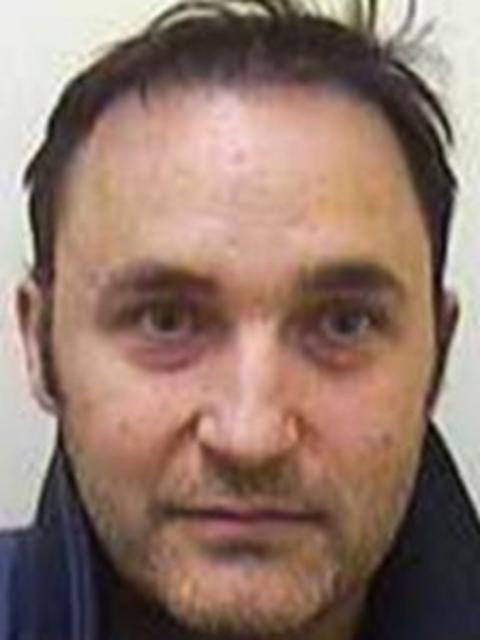 Murderer Craig Black arrested after going on the run - BBC News