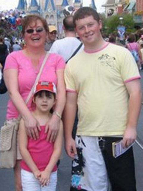 Revenge fire that led to murder of Sharkey family - BBC News