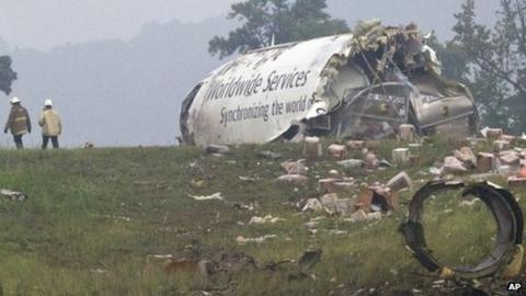 Pilots die in UPS plane crash in Birmingham, Alabama - BBC News