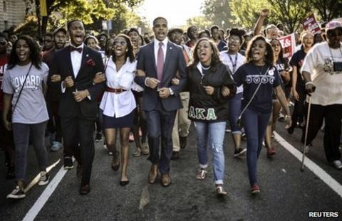 Martin Luther King rally draws thousands to Washington - BBC News