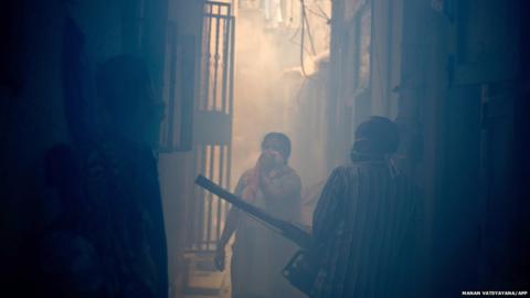 Day in pictures: 3 October 2013 - BBC News