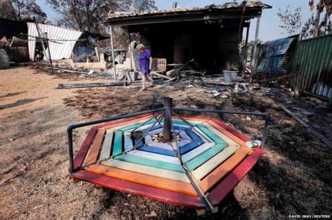 Day in pictures: 21 October 2013 - BBC News