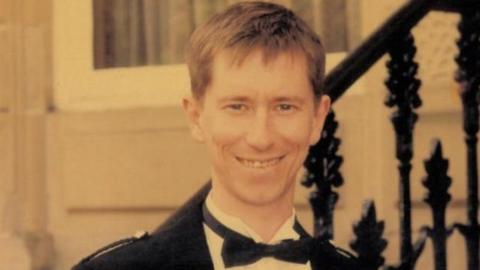Luke Quinn convicted of murdering Simon Richardson in Glasgow - BBC News