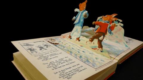 In pictures: Pop-up books at the National Library of Scotland - BBC News