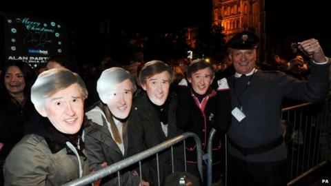 Alan Partridge stars in Norwich Christmas lights - BBC News
