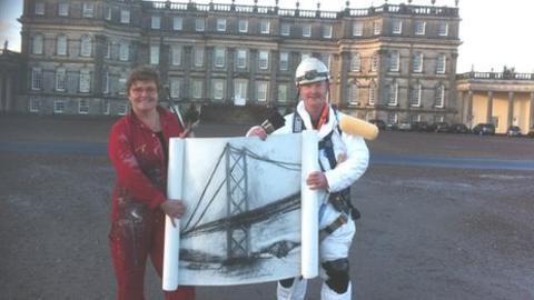 'River of fire' for Forth Road Bridge's 50th birthday - BBC News