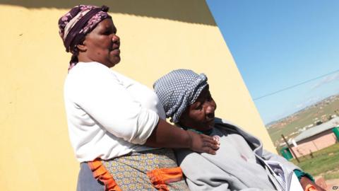 In pictures: Mourning Mandela - BBC News