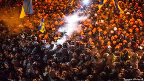 Week in pictures: 7-13 December 2013 - BBC News