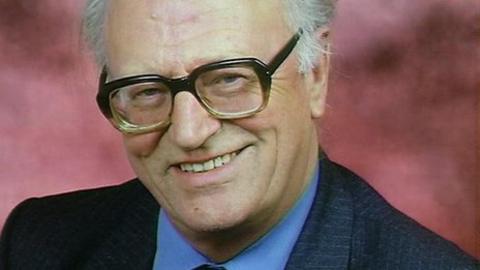 The ex-MPs who died in 2013 - part one - BBC News