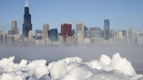 Record breaking freezing temperatures grip US - BBC Newsround