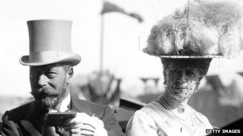 Calls for memorial to Hereford's WW1 'canary girls' - BBC News