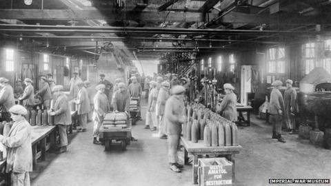 World War One: The risks for women on the home front - BBC News