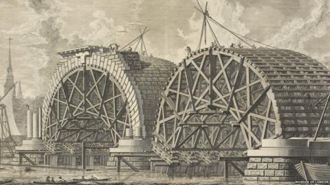 In pictures: London's bridges through the ages - BBC News
