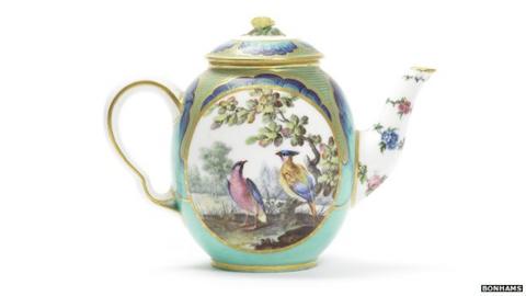 Sevres plate and teapot discovered in Devon home - BBC News