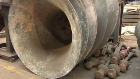 WW1 missing Ypres bells on show ahead of centenary - BBC News