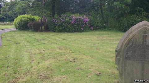 England team's first Romany footballer 'deserves recognition' - BBC News