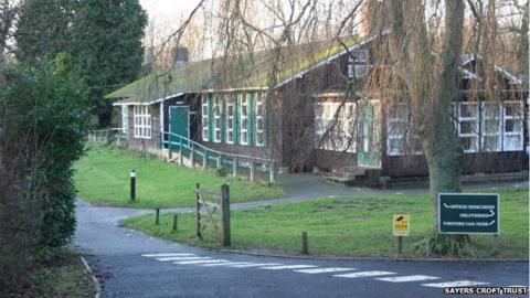 Sayers Croft children join fight to stop housing development - BBC News
