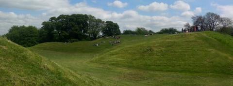 Venue plan for Cirencester's Roman amphitheatre - BBC News
