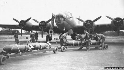 East Anglia's World War Two airfields photo project begins - BBC News