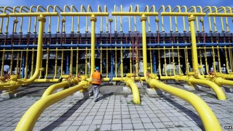 Ukraine crisis: EU adopts new sanctions on Russia - BBC News