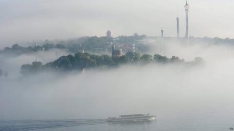 Day in pictures: 18 September - BBC News