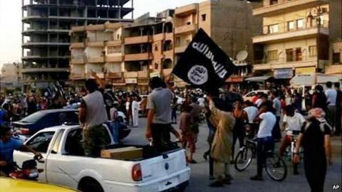 Islamic State crisis: What force does international law allow? - BBC News