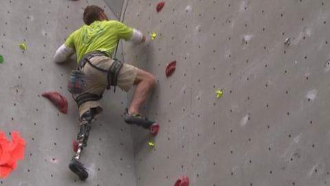 US climber kills himself after avalanche kills girlfriend - BBC News