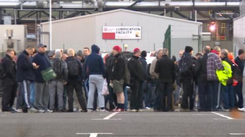 Humber Refinery workers return to work after strike - BBC News