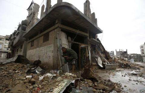 Gaza floods: UN declares state of emergency - BBC News