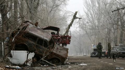 Ukraine votes to drop non-aligned status - BBC News