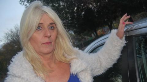 Families facing gender change challenges - BBC News