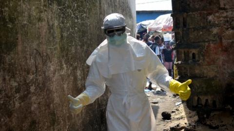 Ebola global response was 'too slow', say health experts - BBC News