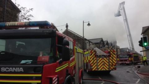 Road remains shut after Newbridge town centre fire - BBC News