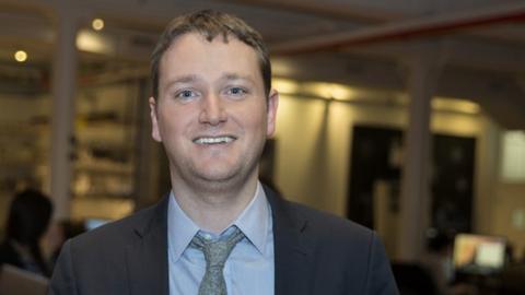 How 'robo-investing' is managing money for the masses - BBC News