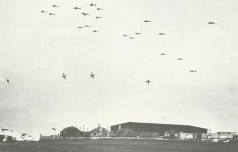 East Anglia's World War Two airfield photos uncovered - BBC News
