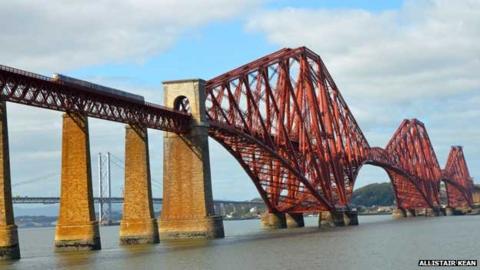 Your reflections on the Forth Bridge - BBC News