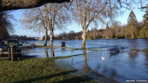 Severe gales leave 4,100 without power - BBC News