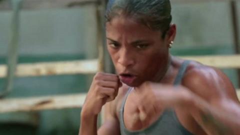 Cuba: Women boxers allowed to compete after rule change - BBC News