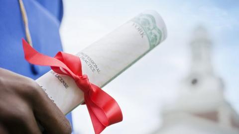 What are the most popular degree courses? - BBC News