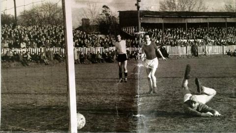 Jimmy Hasty: One-armed footballer recalled in Radio Ulster documentary ...