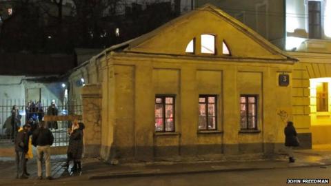 Russia's most daring theatre company - BBC News