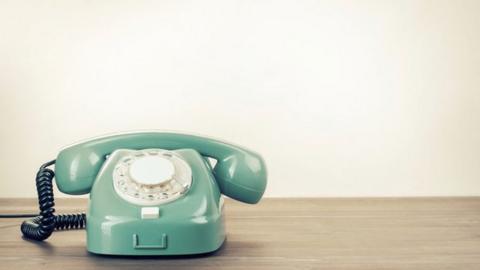 The 20,000 fake phone numbers - BBC News