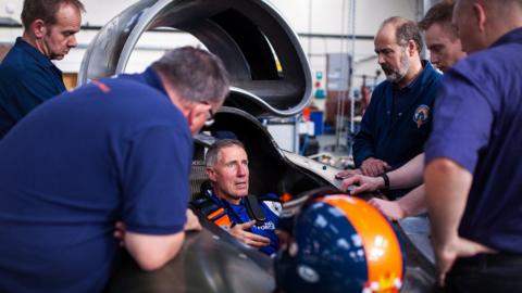 Bloodhound car aiming for land speed record unveiled - BBC News