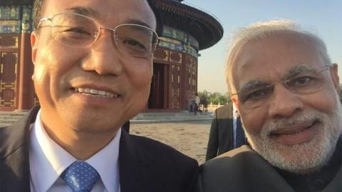 The dressing up of Narendra Modi - BBC News