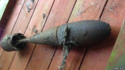Live WW2 bomb found in Wheatley garden shed - BBC News