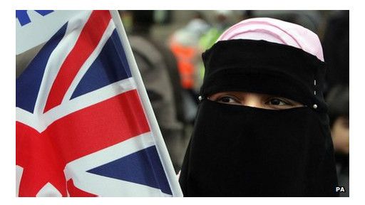 漫話英倫：「木馬」陰謀與弘揚英國「主旋律」 - BBC News 中文