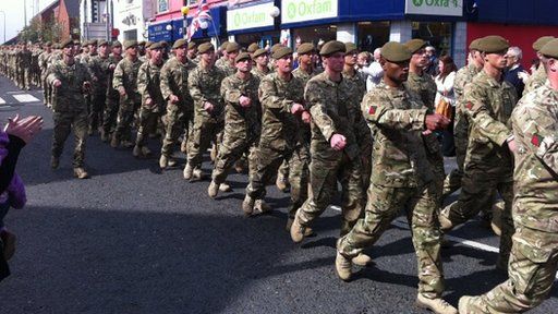 2nd Battalion The Mercian Regiment soldiers in Holywood homecoming ...